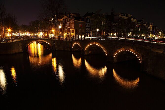 Amsterdam: Private Romantic Evening Canal Cruise + Bubbles/Snacks - Who Will Love This Experience?