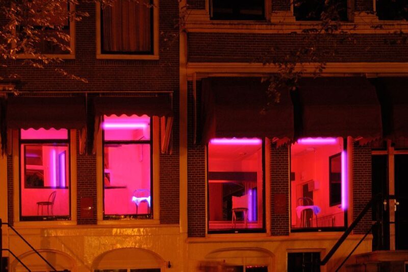 Amsterdam: Red Light District 1-hour Smartphone Audio Tour - What Some Travelers Say