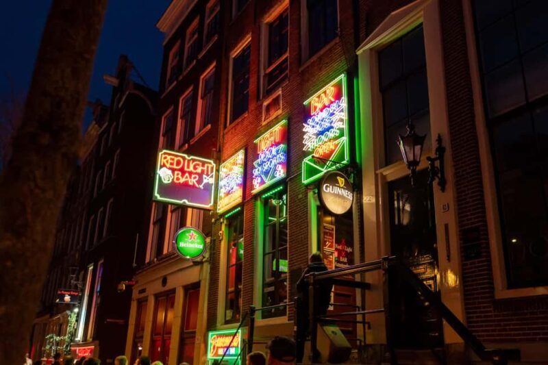 Amsterdam: Red Light District Tour in DE/EN/IT/ES/FR - What to Expect from the Red Light District Tour