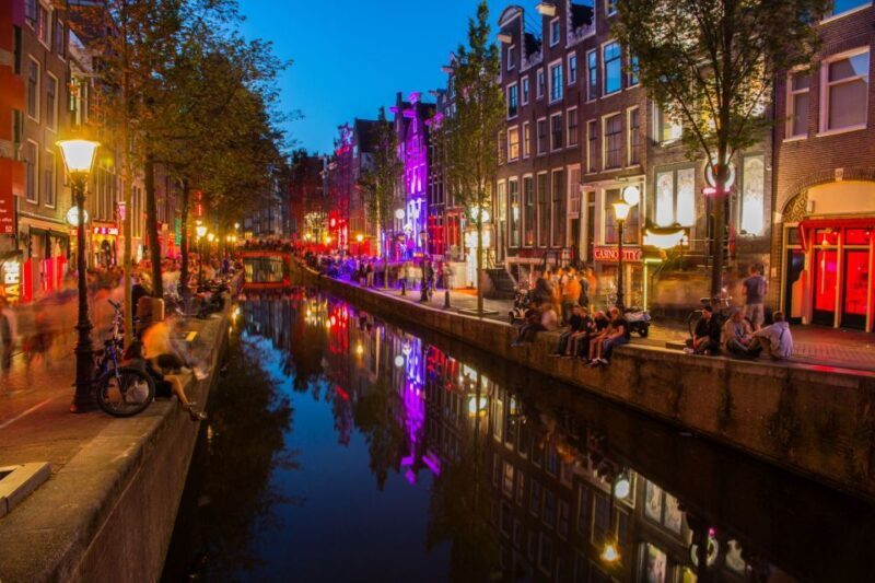 Amsterdam: Red Light District Walking Tour - In-Depth Analysis of the Red Light District Walking Tour