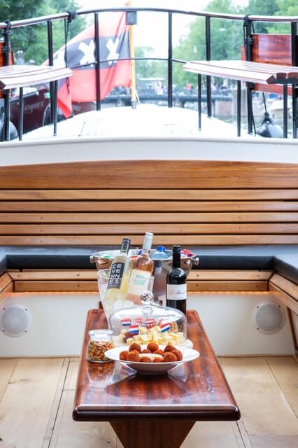 Amsterdam: Small-Group Canal Cruise incl. Drinks and Snacks - The Experience: What Guests Say