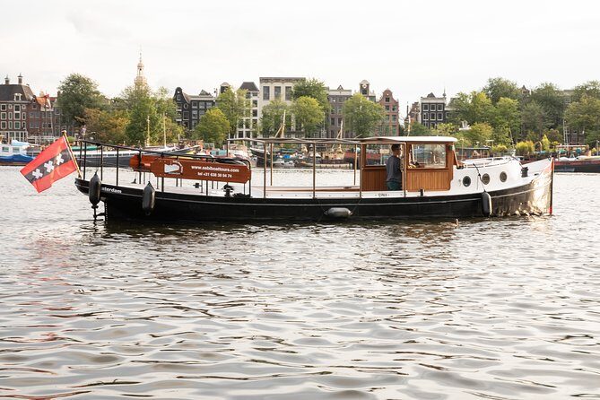 Amsterdam Small-Group Canal Cruise With Dutch Snacks and Drink - Who Is This Tour Best For?