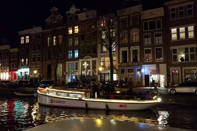 Amsterdam The Bulldog Boat Smoke Friendly Cruise + 2 drinks - Key Points