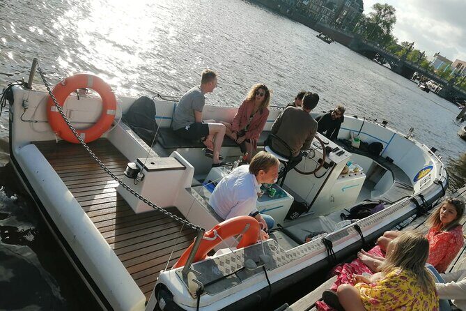 Amsterdam The Bulldog Boat Smoke Friendly Cruise + 2 drinks - Who This Tour Is Best For