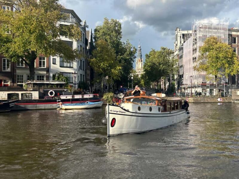 Amsterdam: The Bulldog Boat Smoke-Friendly Cruise & 2 Drinks - Key Points