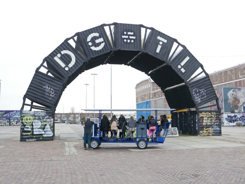 Amsterdam: The Original BUBBLES & BIKE Private Prosecco Tour - The Vibe and Social Aspect