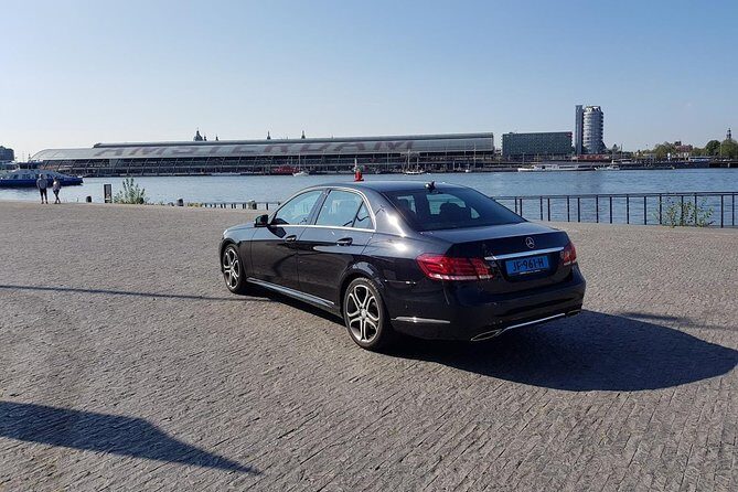 Amsterdam to Schiphol Airport Transfer Comfort & service. - The Duration and Flexibility