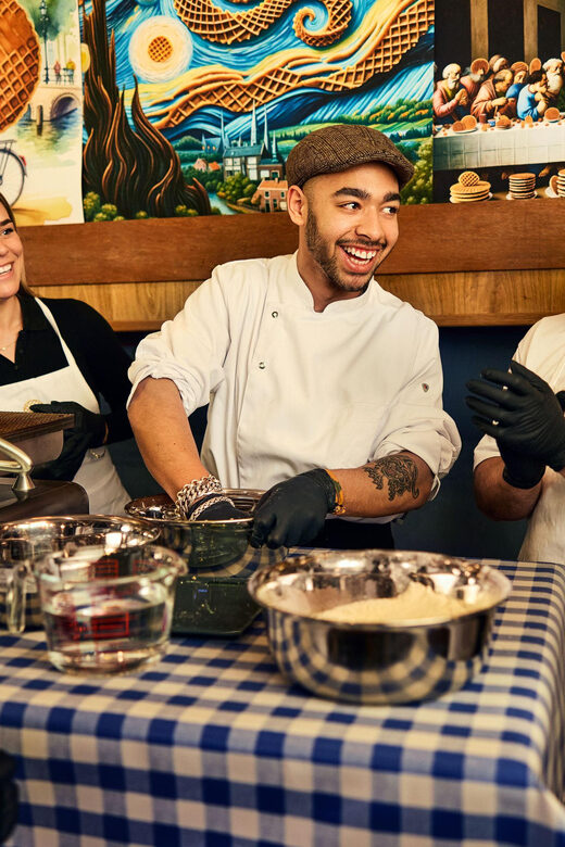 Amsterdam: Traditional Dutch Syrup Waffle Making Workshop - Why This Experience Works