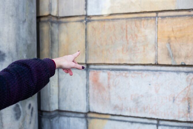 Amsterdam Walking Tour: Urban Legends & History with local guide - Key Points