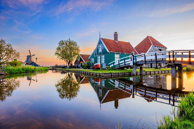 Amsterdam: Windmills, Cheese and Volendam Tour with Video Guide - Final Stop: Volendam – The Picture-Perfect Fishing Village