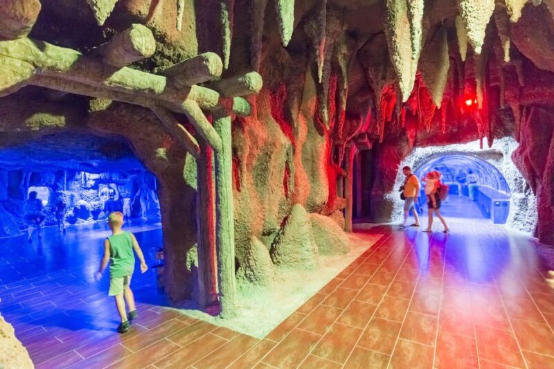 Antalya: Aquarium and Wax Museum Entry Ticket - Suitable for