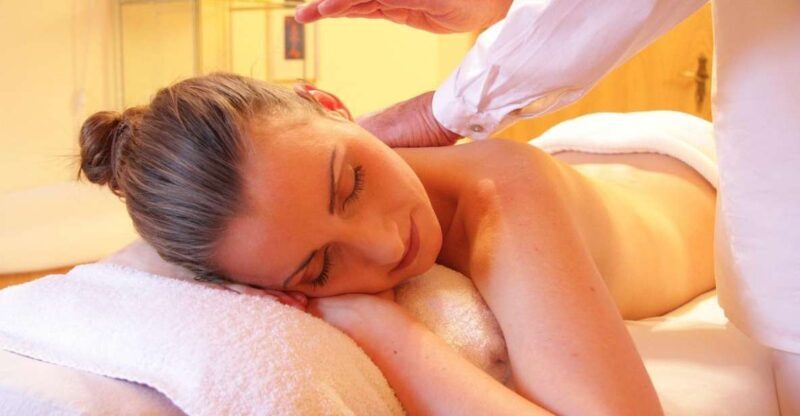 Antalya: Hammam Turkish Bath Expereince with Transfer Option - Key Points