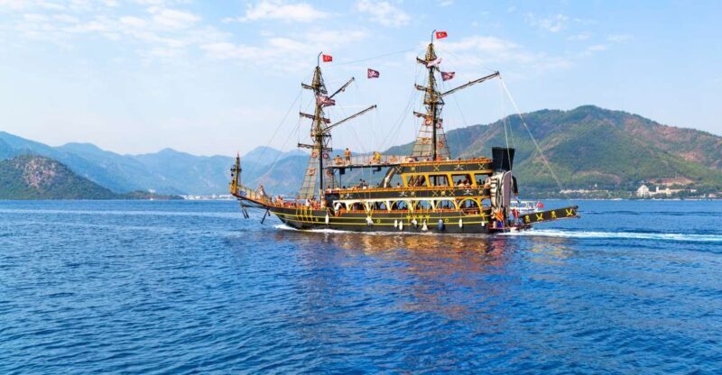 Antalya/Kemer: Pirate Party Boat Trip w/Lunch incl. Transfer - More Swimming and Final Stop