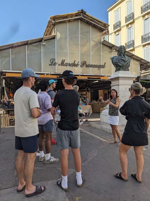 Antibes: 2 hour walking tour in the old town - Exploring Antibes in 2 Hours: What to Expect