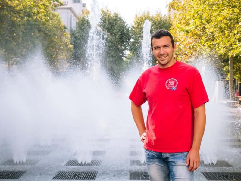 Antibes Walking Tour + little tasting and souvenir - Exploring Antibes: A Walk Through History, Art, and Local Charm