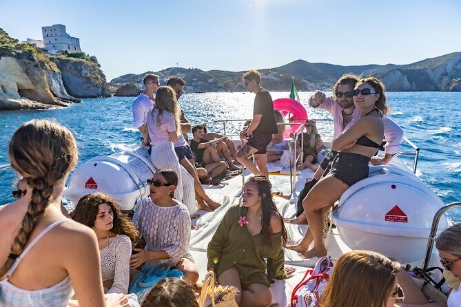 Aperitif on a boat at sunset - Who Will Love This Tour?