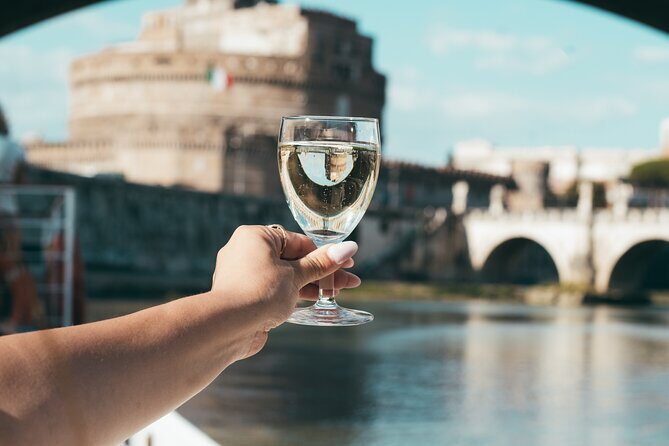 Aperitif On The Tiber - What Do Reviews Tell Us?