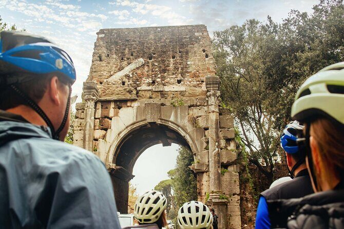 Appian Way Aqueducts Bike Tour with Catacombs & Lunch - Discovering Rome from a Different Perspective