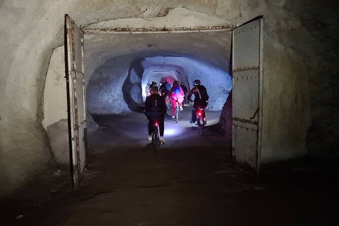 Appian Way Bike tour Underground with Catacombs & Lunch - Who Should Book This Tour?