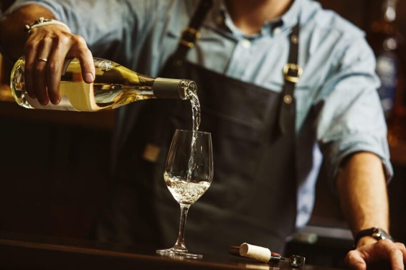 Apulia: Guided Vineyard Tour with Wine Tasting - Discover Apulia’s Charm with a Guided Vineyard Tour and Wine Tasting
