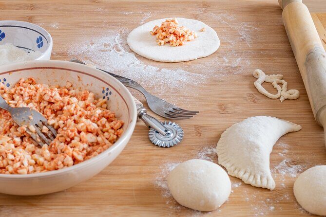 Apulian Cooking Class with Aperitif and Wine in Polignano a Mare - What to Expect from the Apulian Cooking Class