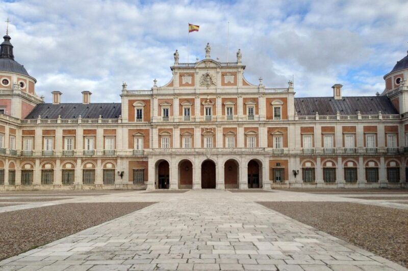 Aranjuez: Fast-Track Entry to the Royal Palace - The Bottom Line