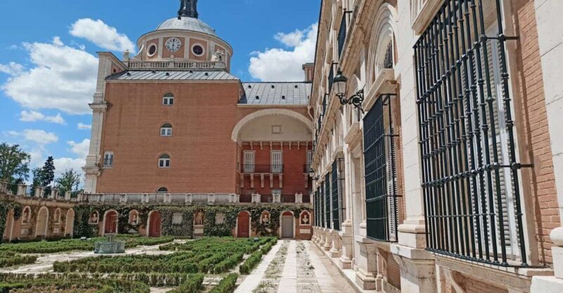 Aranjuez: Royal Palace Guided Tour - An In-Depth Look at the Royal Palace of Aranjuez Guided Tour
