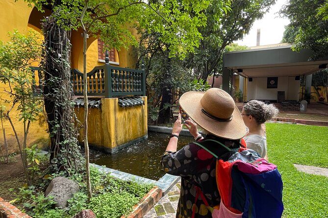 Architecture of Luis Barragan Walking Tour with Street Food - Key Points