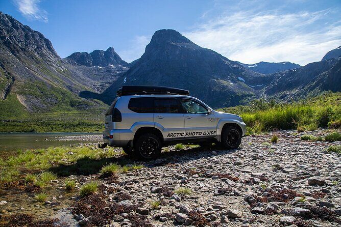 Arctic Landscapes Hiking, Sightseeing & Snowshoeing Private Tour - Key Points