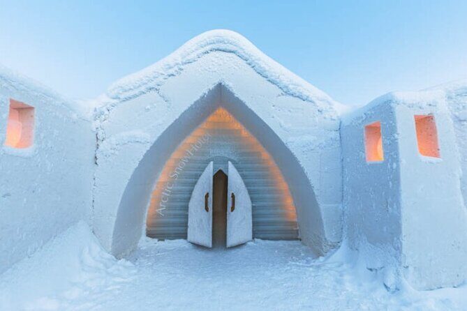 ARCTIC SNOWHOTEL the biggest in Europe - Key Points