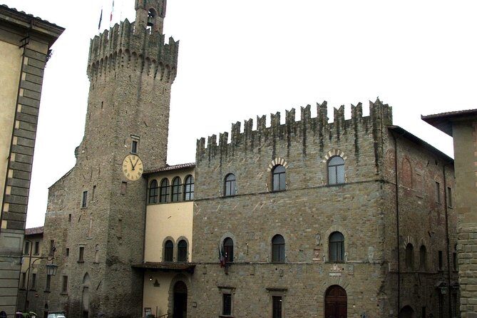 Arezzo Private Tour with Official Guide - What to Expect During the Tour