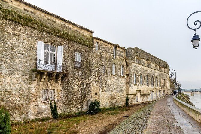 Arles Vincent Van Gogh Self Guided Walking Tour with an APP - FAQ