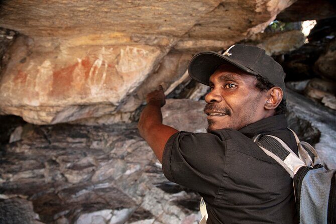 Arnhem Land Yingana Injalak Hill Full Day Tour from Darwin - FAQs