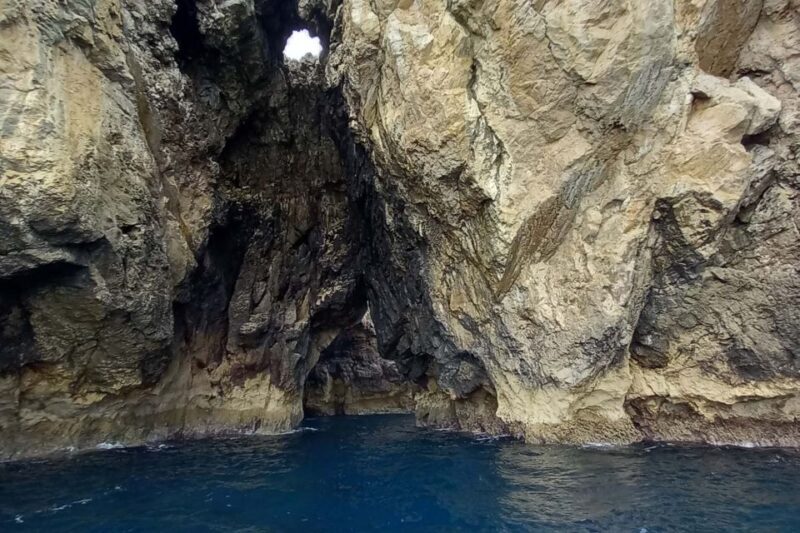 Arrabida Natural Park/Sesimbra: Beaches and Caves Boat Tour - What’s Included & Practical Tips