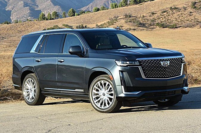 Arrival by Private SUV or Bus from Toronto YYZ Airport to Toronto - Who Will Love This Service?