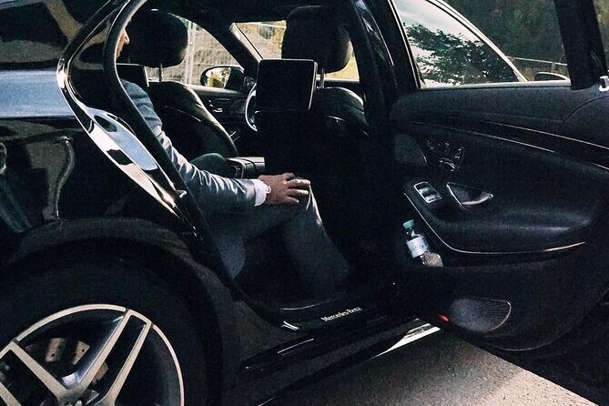 Arrival Private Transfer: Dallas Airport DFW to Dallas in Business Car - Key Points