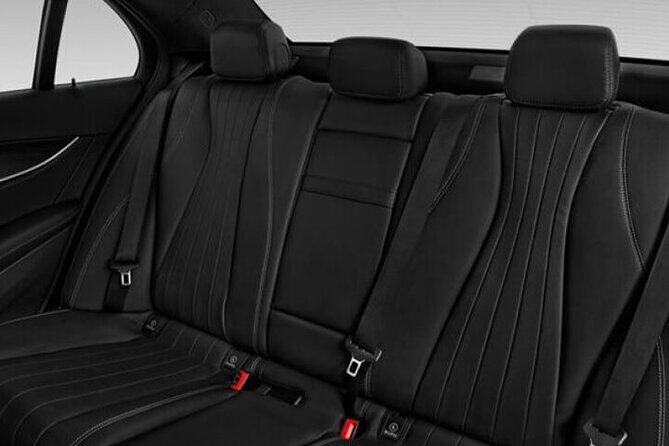 Arrival Private Transfer from Vancouver YVR or Port to Vancouver by Business Car - Detailed Breakdown of the Experience