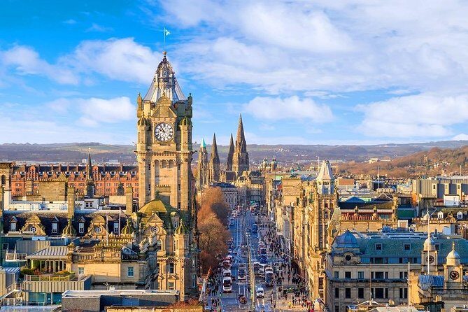 Arrival Transfer: Airport EDI to Edinburgh by Luxury Van - The Experience: What You Should Expect