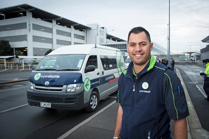 Arrival Transfer: Auckland Airport to Auckland Central City Centre - Who Will Love This?
