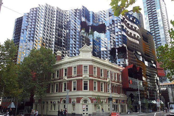 Arrival Transfer from Melbourne Airport MEL to Melbourne in Van - The Vehicles and Comfort Level