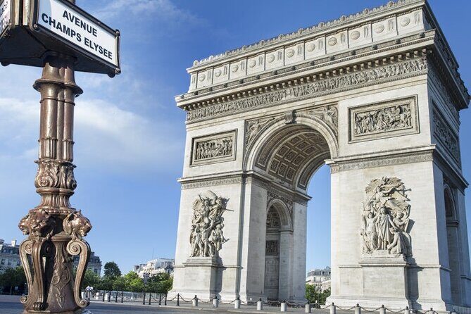 Arrival Transfer from Paris Airport CDG to Paris in Private Van - The Experience: Authenticity & Attention to Detail