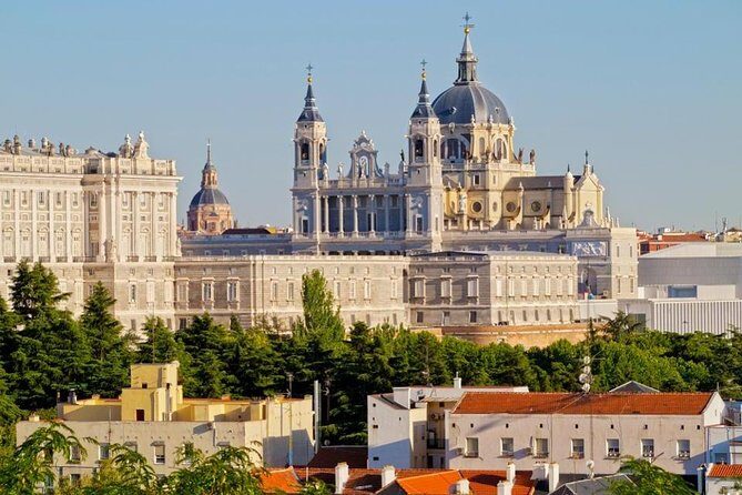 Arrival Transfer: Madrid Airport MAD to Madrid by Business Car - Why Choose This Transfer?