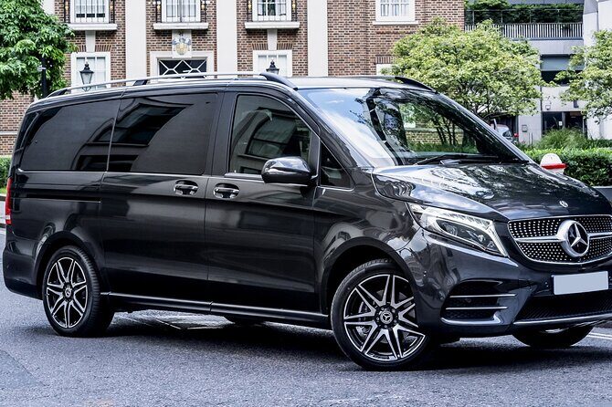 Arrival Transfer: Madrid Airport MAD to Madrid in Luxury Van - Introduction