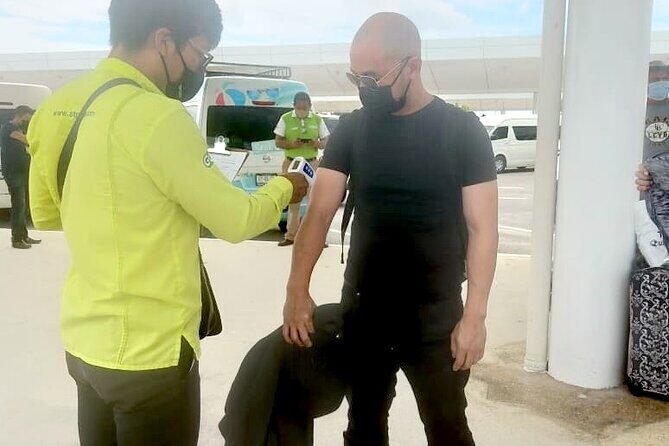 Arrivals by Private Minivan wi fi aboard from Cancun Airport - The Value of the Experience