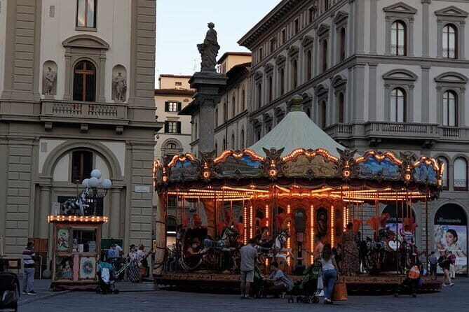 Art and History in Florence: Small Group Walking Tour - The Experience of the Guides