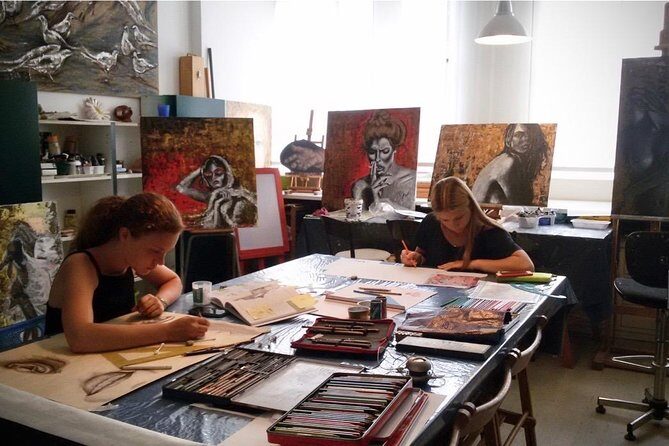 Art Class: Oil painting, Water color, Acrylic painting on Canvas or cotton paper - What to Expect from the Milan Art Class Experience