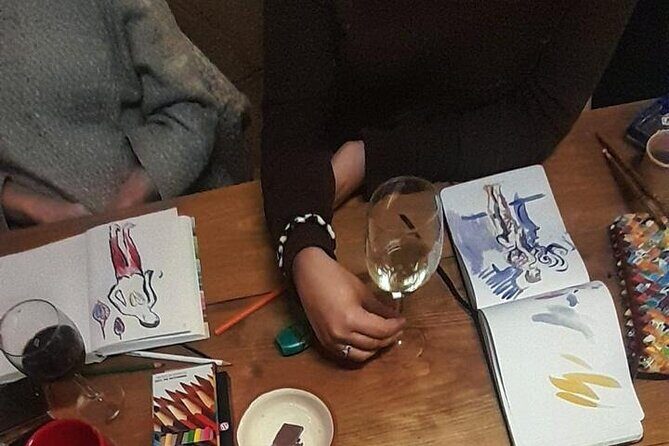 Art & Sip with Live Model - Key Points