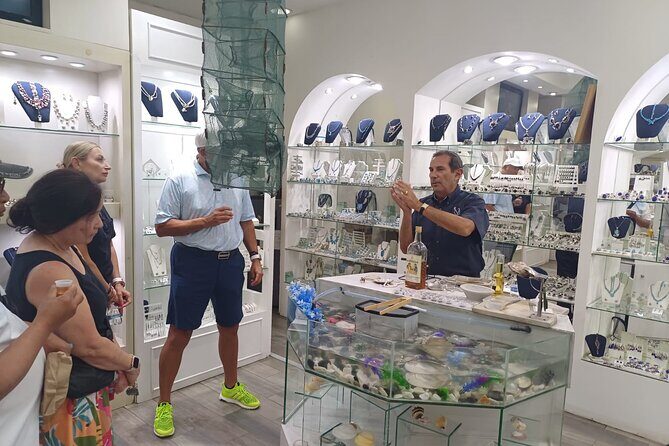 Art Walk Tour in Los Cabos - A Closer Look at the Art Walk Tour in Los Cabos