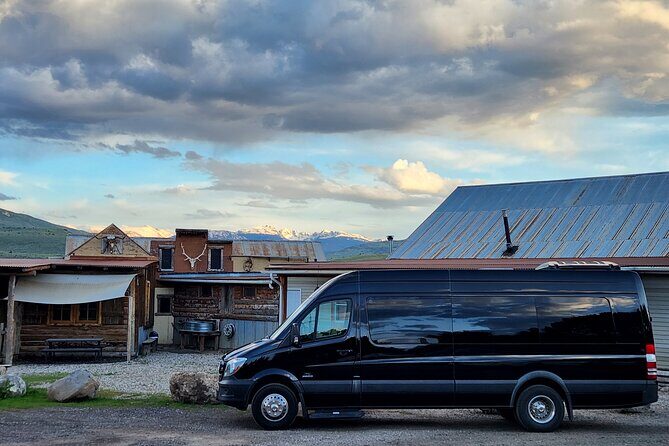 Aspen or Snowmass to/from Denver International Private Car - A Practical and Luxurious Ride: Aspen or Snowmass to/from Denver International Private Car