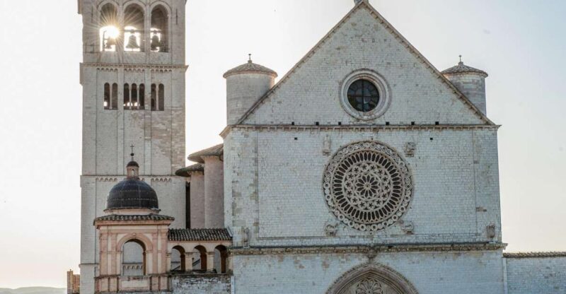 Assisi: Walk in the footsteps of St Francis and Carlo Acutis - Exploring Assisi in Depth: What to Expect